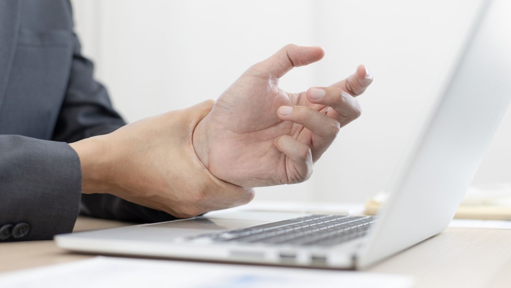 Understanding Common Hand and Wrist Injuries: When to Seek Specialized ...